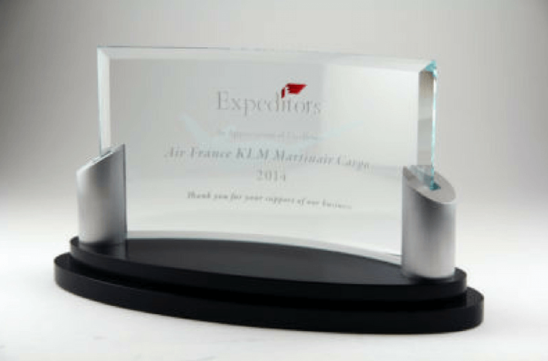 Expeditors Partnership Award | Bruce Fox | Custom Glass Awards
